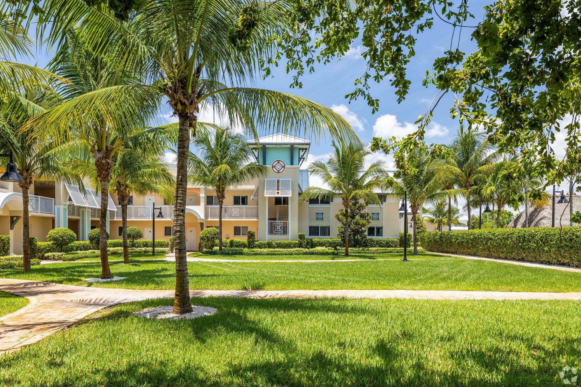 Take A Tour - Boca Bend Marina